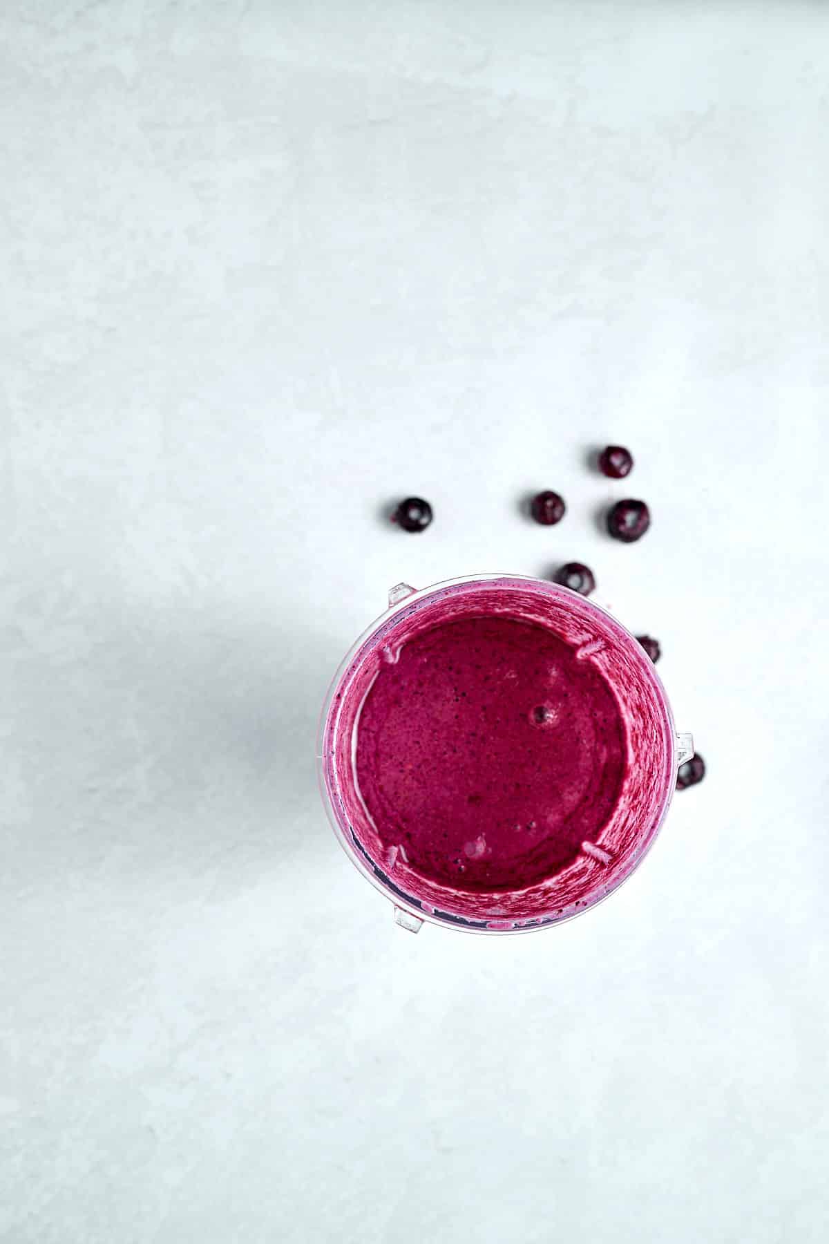 Blueberry Raspberry Smoothie Recipe (Easy + Healthy) - The PCOS ...