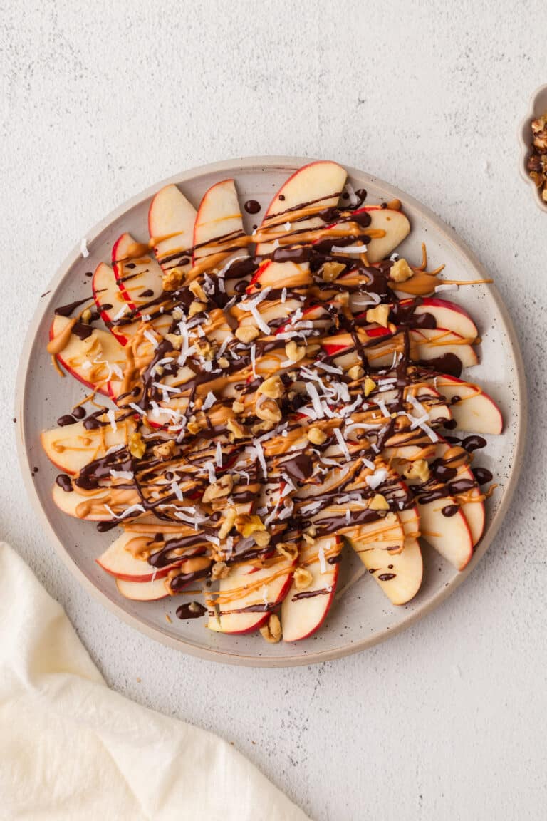 Apple Nachos (Healthy PCOS Snack Recipe) - The PCOS Nutritionist Alyssa