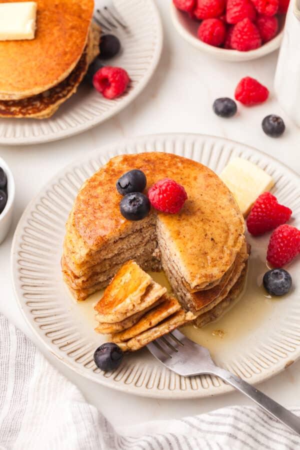 PCOS-Friendly Pancakes (Easy High Protein Recipe) - The PCOS ...